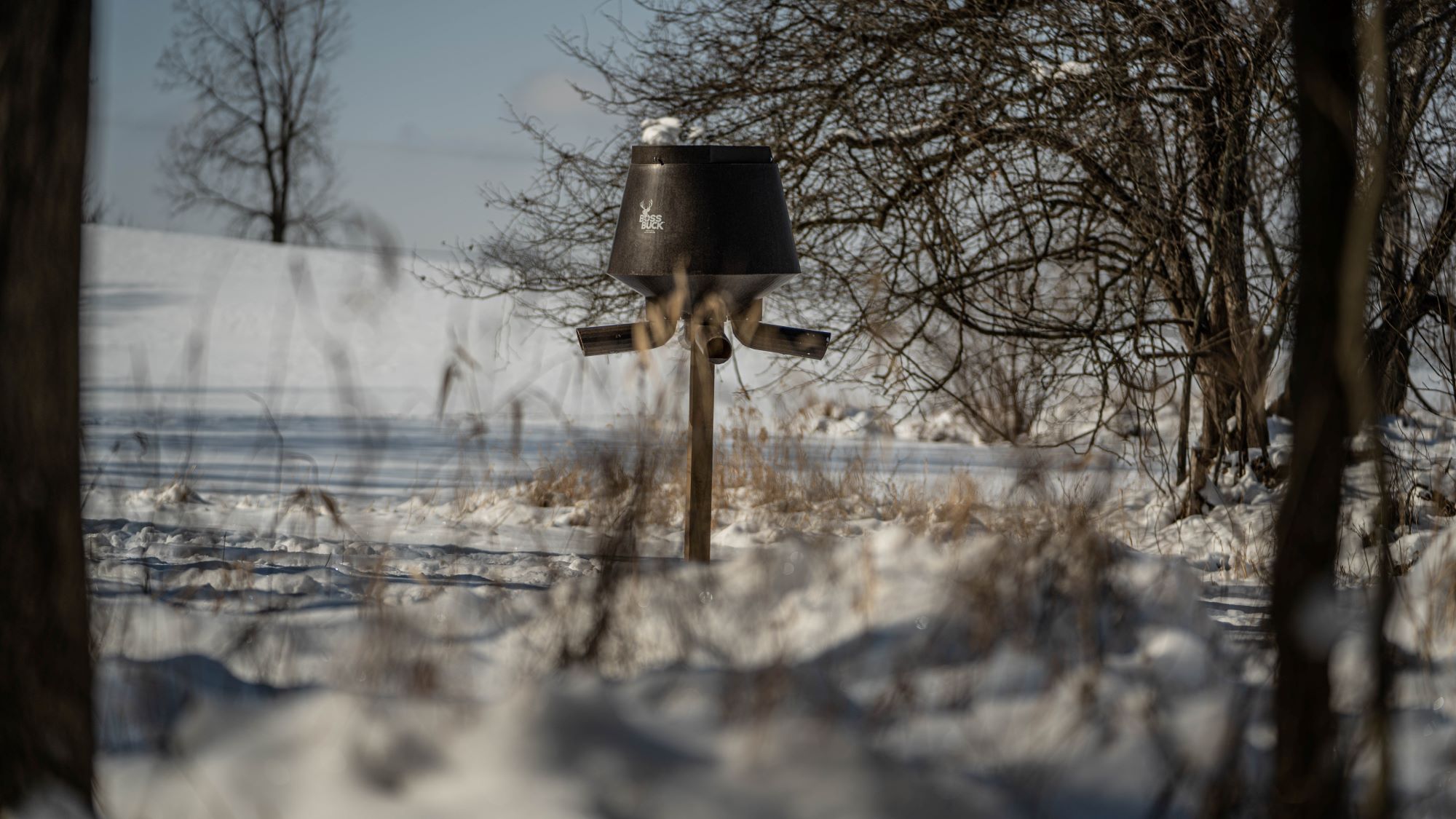 Post Feeder - Boss Buck